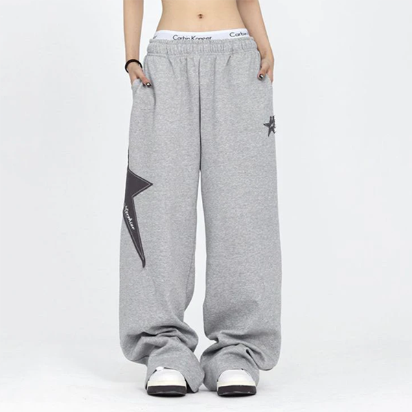 Star Patch Baggy Gray Sweatpants | fairypeony
